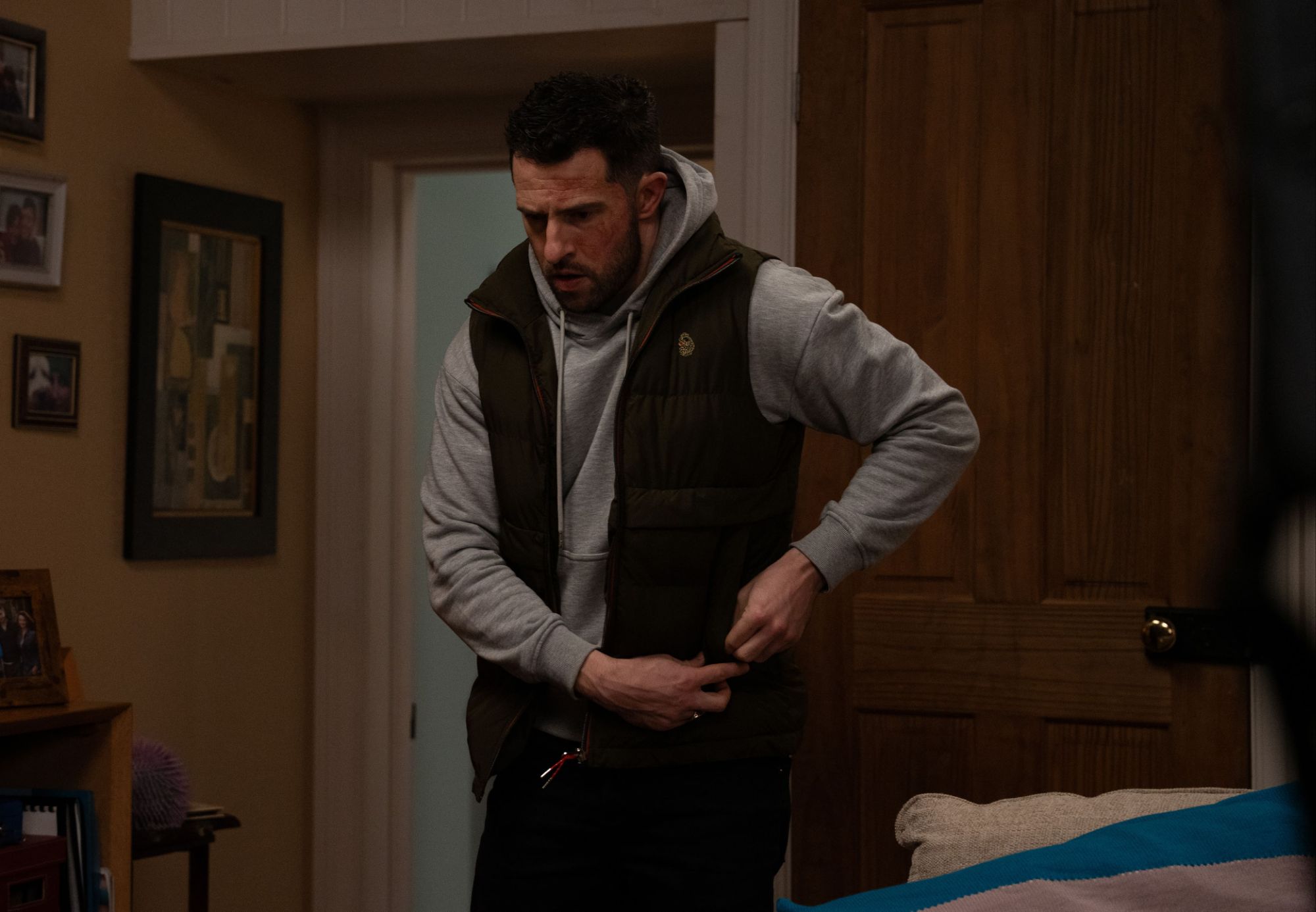 Emmerdale & Corrie (21 Jan) | What is Ross planning?